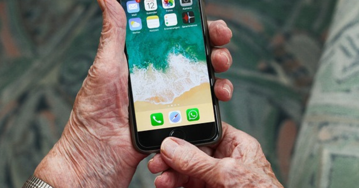 75+ Innovative Mobile Apps Transforming Senior Care in 2025