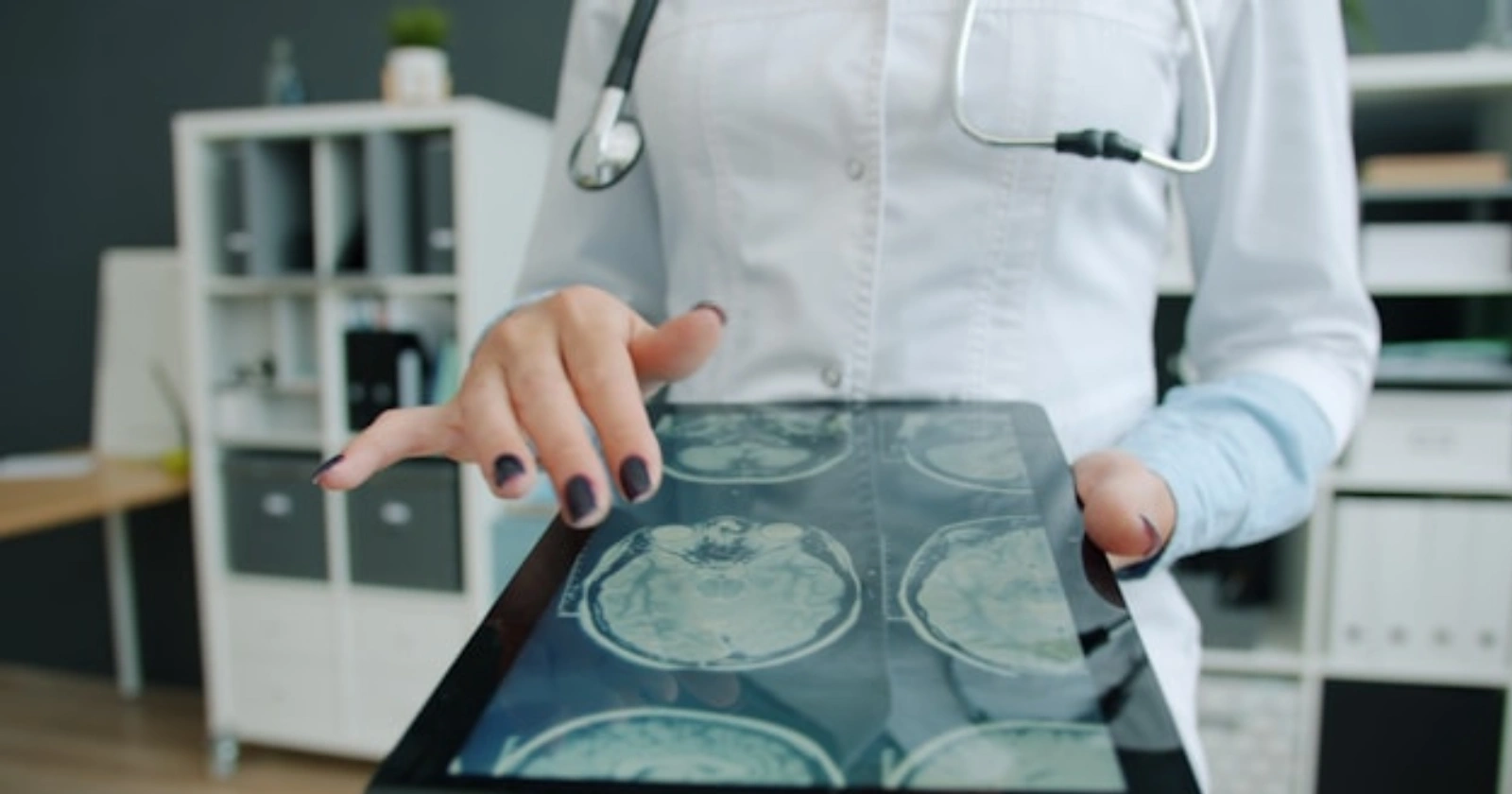 AI vs Doctors: Disease Diagnosis Accuracy Compared
